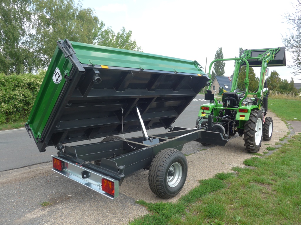 Dreiseitenkipper F r Traktor Dreiseitenkipper F r Traktor